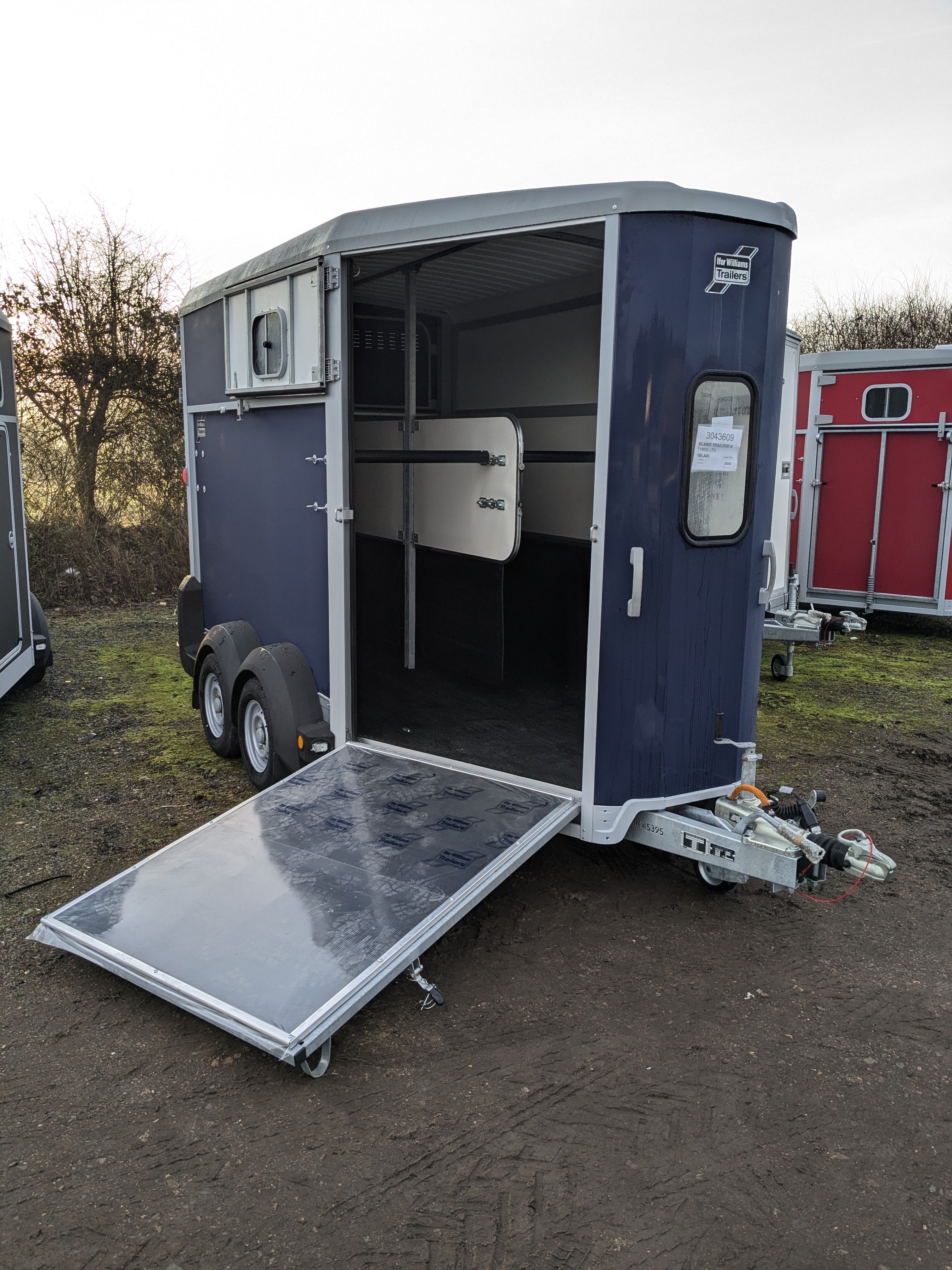 Ifor Williams HB511 Horse Trailer – Blains Trailers & Tyres