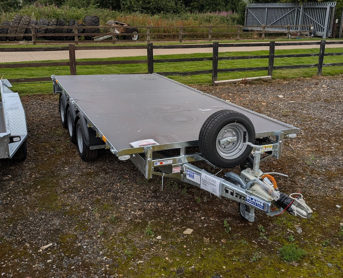 Ifor Williams LM146 Tri-Axle Flatbed Trailer – Blains Trailers & Tyres