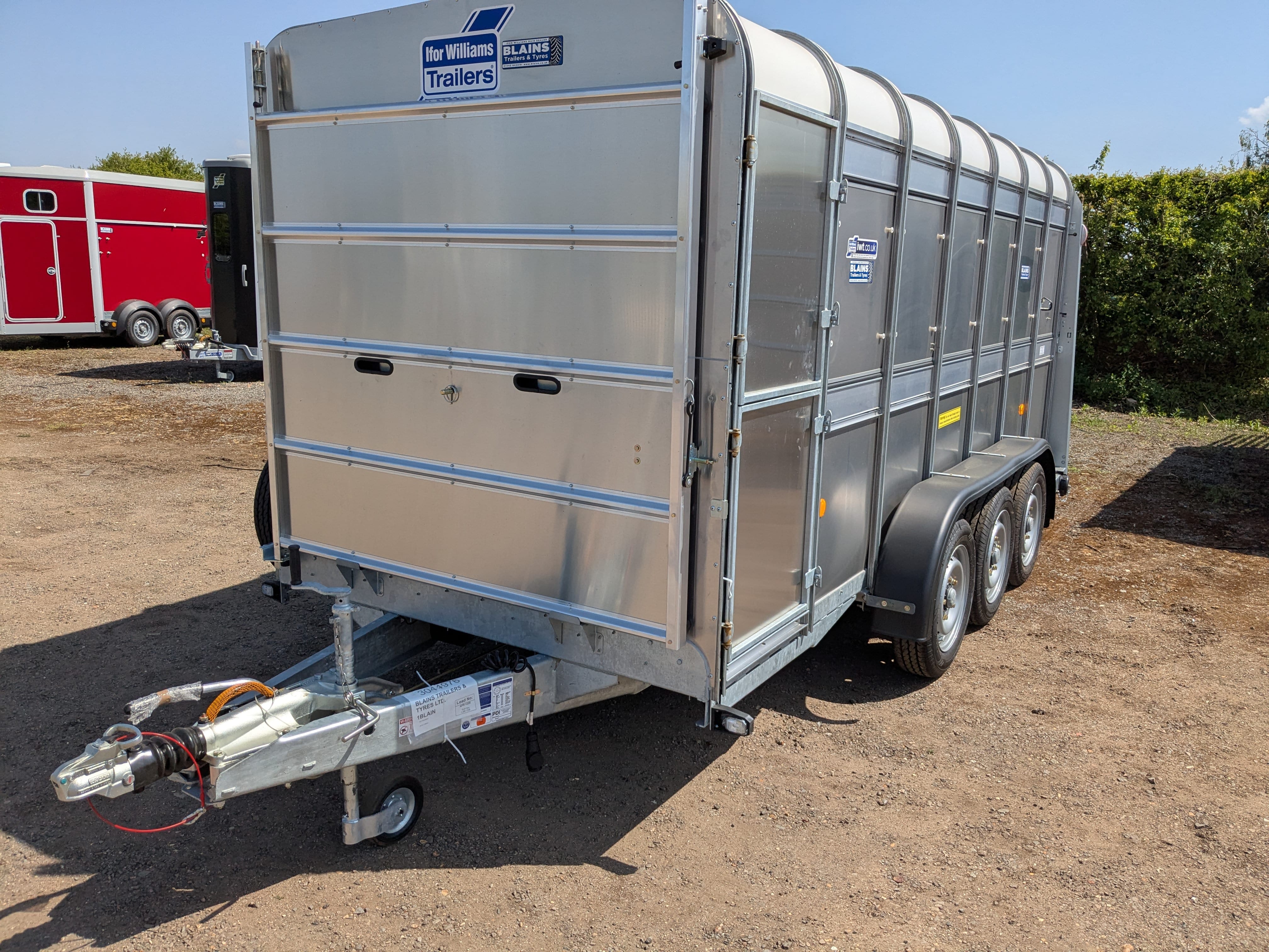 Ifor Williams TA510 14'x6' Tri-Axle Livestock Trailer w. Sheep Decks ...